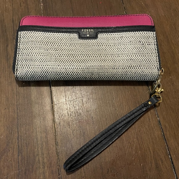 Fossil | Bags | Fossil Wallet | Poshmark